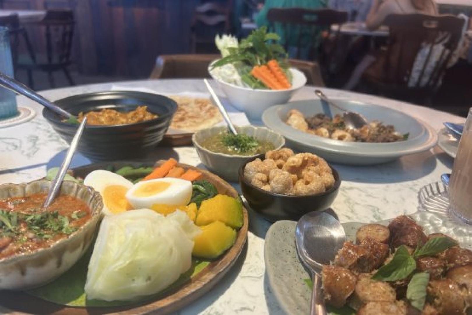 Culinary Tour Guide in Chiang Mai - Secret Food Tours