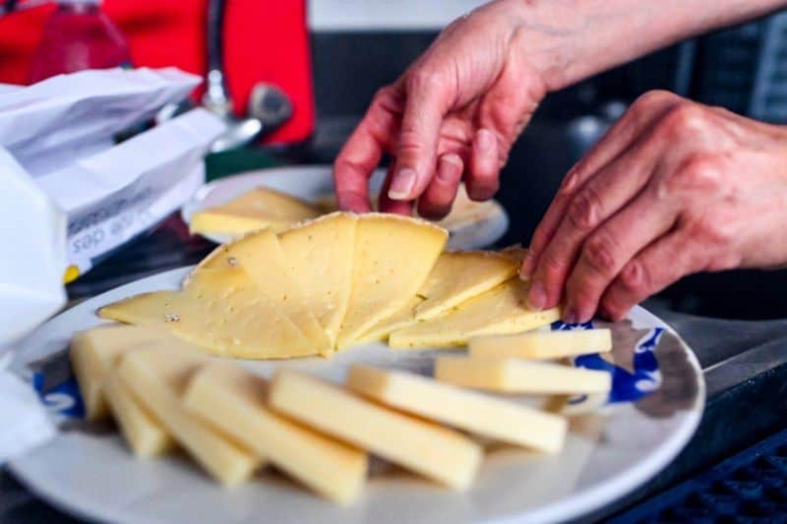 Upgraded Food Package - Paris Urban Wine Tours